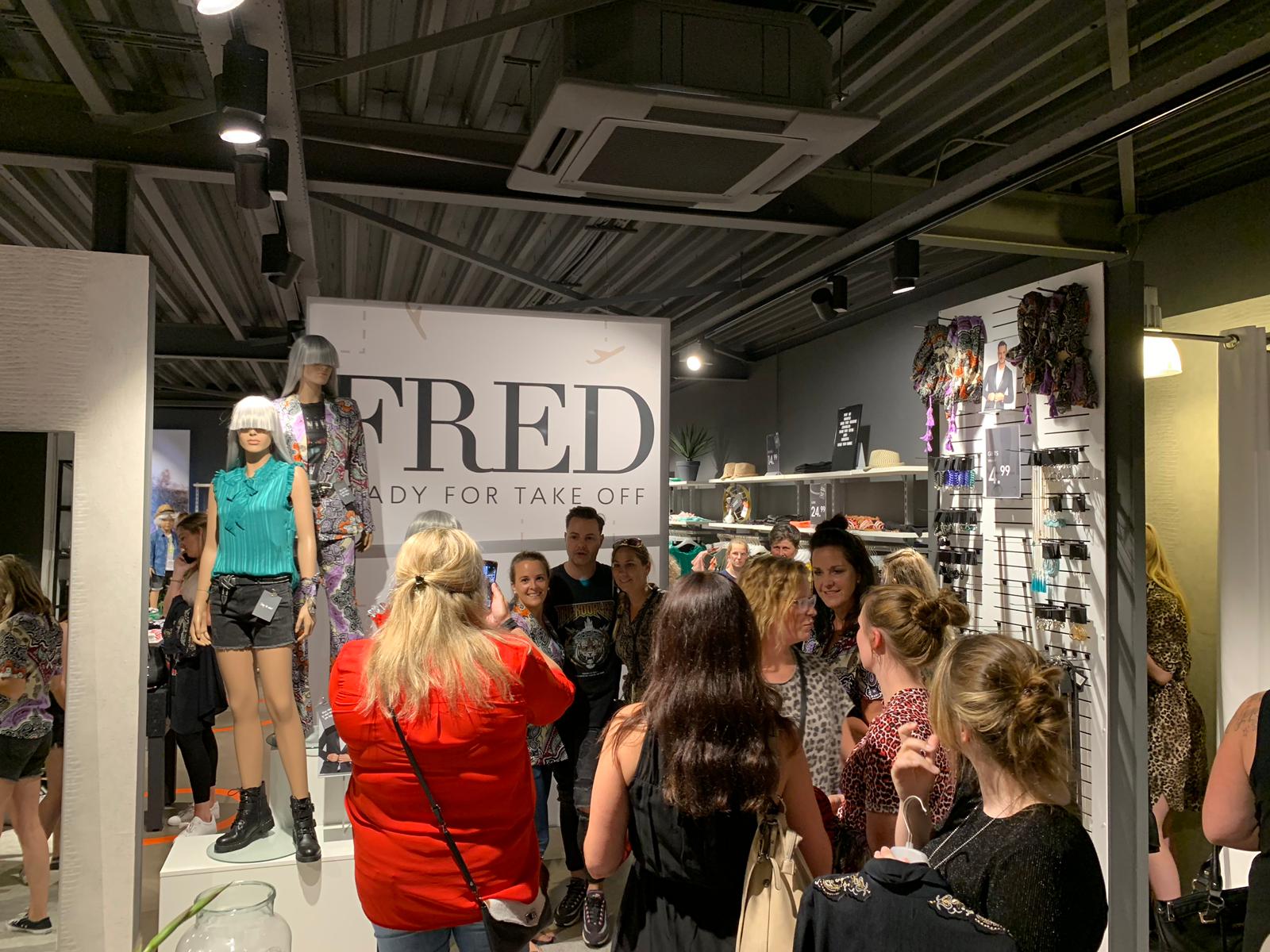 Stylist Fred van Leer geeft kledingadvies bij Shoeby - Rebonieuws.nl Stylist Fred van Leer geeft kledingadvies bij Shoeby - Rebonieuws.nl